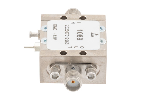 10 Db Nf Low Noise Amplifier Operating From 1 Ghz To 35 Ghz With 43 Db Gain 18 Dbm P1db And Sma