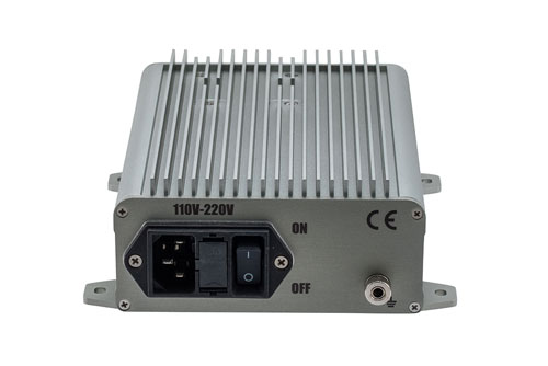 38 dB Gain, 27 dBm P1dB, 0.01 GHz to 30 GHz, Broadband AC Low Noise ...