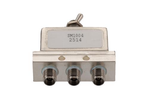 SP2T 2.92mm Female Manual Toggle Switch DC to 40 GHz, Rated to 20 Watts